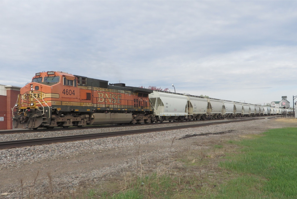 BNSF 4604 DPU